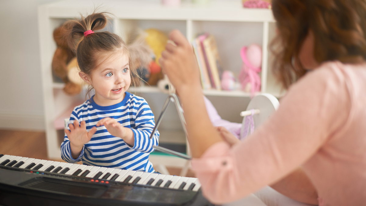 Cours de musique : quel est l’âge idéal pour apprendre le piano ...